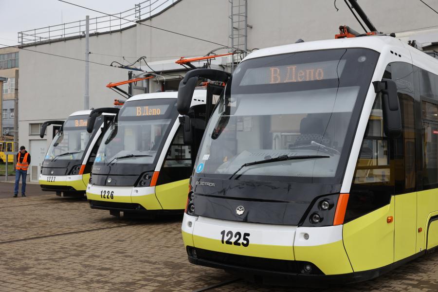 Ukraine: Lviv rolls out ten new trams with EIB support