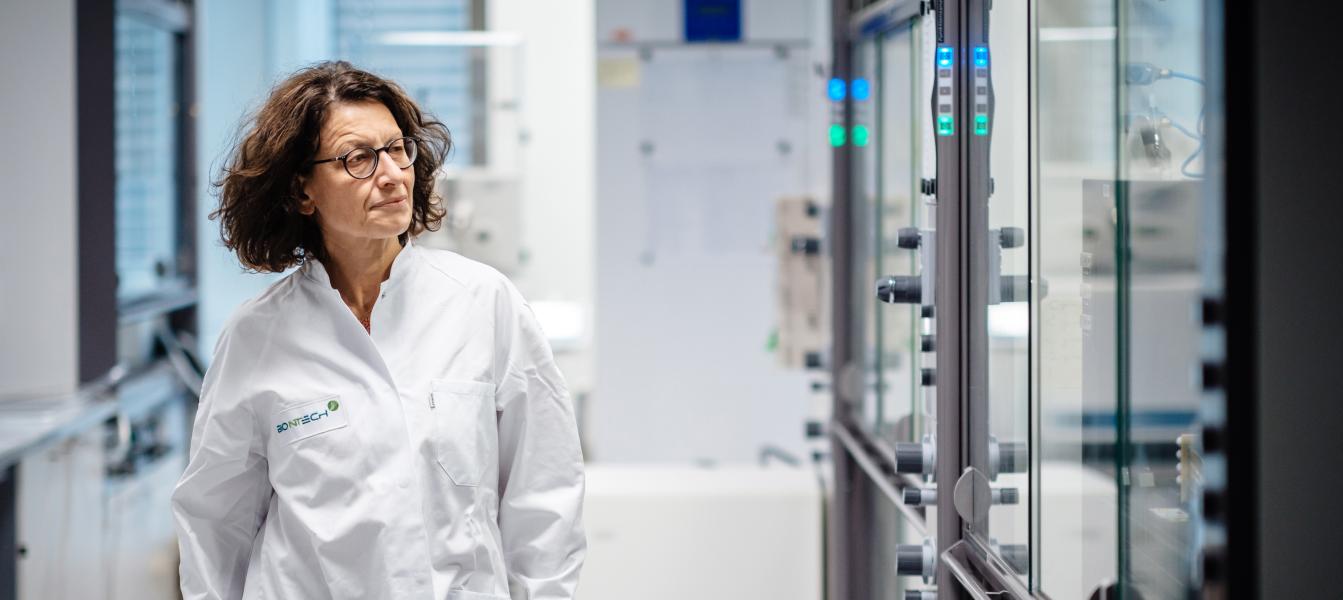 BioNTech moves to head of pack for COVID-19 vaccine with EU finance