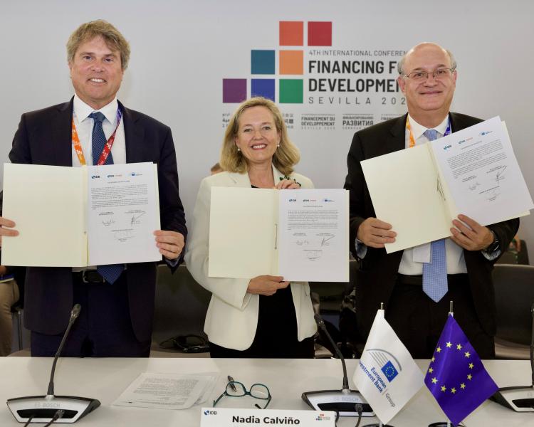IDB and EIB strengthen partnership to boost development impact
