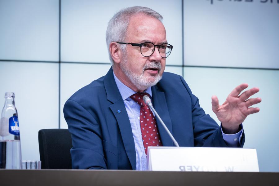 EIB President Hoyer: We stand ready to support Greece and other ...